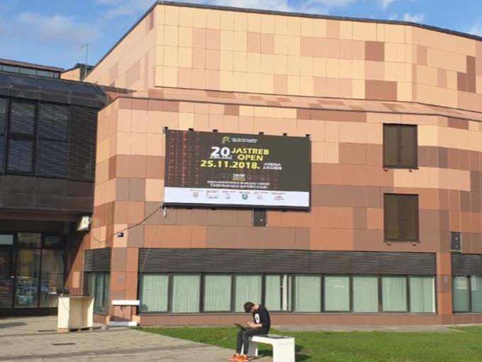 P8mm Wall Mounted Led Screen